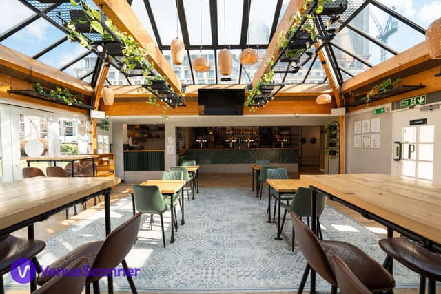 Hire Finsbury Square Garden Bar | VenueScanner