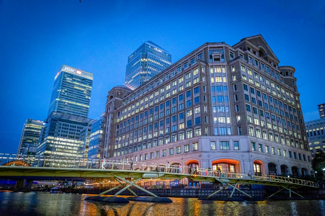 Hire Skuna Boats | BBQ Boat | VenueScanner